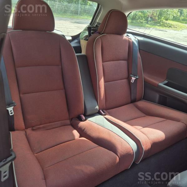 Grey Volvo C30 2007 in Riga, with an engine capacity of 2.00 L and mileage of 242 thousand km for 2100 €, photo 11 on AUTOMOTO.COM.LV