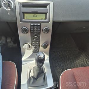Серый Вольво Ц30 2007 в Рига, объемом двигателя 2.00 л и пробегом 242 тыс. км за 2100 €, фото 17 на AUTOMOTO.COM.LV