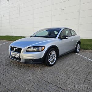 Grey Volvo C30 2007 in Riga, with an engine capacity of 1.60 L and mileage of 171 thousand km for 3890 €, photo 4 on AUTOMOTO.COM.LV