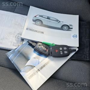 Grey Volvo C30 2007 in Riga, with an engine capacity of 1.60 L and mileage of 171 thousand km for 3890 €, photo 24 on AUTOMOTO.COM.LV