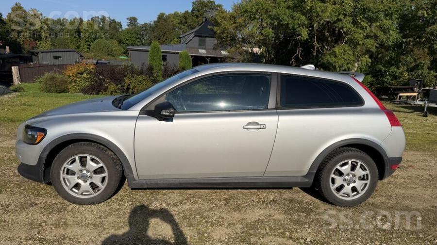 Pelēks Volvo C30 2007 Limbaži, ar dzinēja tilpumu 1.80 L un nobraukumu 275 tūkst. km par 3250 €, foto 8 vietnē AUTOMOTO.COM.LV