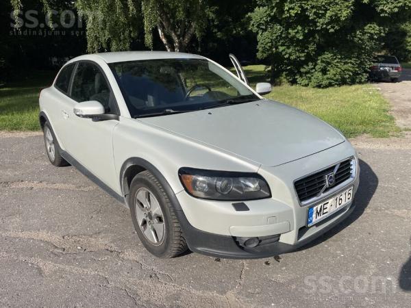 Pelēks Volvo C30 2008 Rīga, ar dzinēja tilpumu 1.80 L un nobraukumu 273 tūkst. km par 2100 €, foto 7 vietnē AUTOMOTO.COM.LV