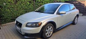 Pelēks Volvo C30 2008 Viļņa, ar dzinēja tilpumu 2.00 L un nobraukumu 259 tūkst. km par 2300 €, foto  vietnē AUTOMOTO.COM.LV