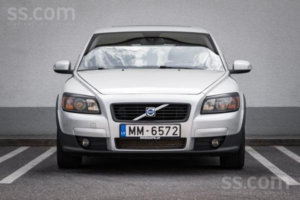 Volvo C30 2008 Rīga vietnē Pelēks Volvo C30 2008 Rīga, ar dzinēja tilpumu 2.00 L un nobraukumu 293 tūkst. km par 2990 €, foto 3 vietnē AUTOMOTO.COM.LV