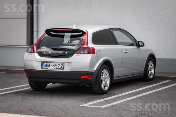 Volvo C30 2008 Rīga vietnē Pelēks Volvo C30 2008 Rīga, ar dzinēja tilpumu 2.00 L un nobraukumu 293 tūkst. km par 2990 €, foto 5 vietnē AUTOMOTO.COM.LV