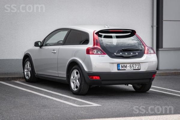 Volvo C30 2008 Rīga vietnē Pelēks Volvo C30 2008 Rīga, ar dzinēja tilpumu 2.00 L un nobraukumu 293 tūkst. km par 2990 €, foto 7 vietnē AUTOMOTO.COM.LV