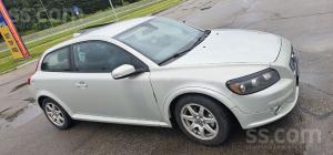 Pelēks Volvo C30 2008 Rīga, ar dzinēja tilpumu 2.00 L un nobraukumu 270 tūkst. km par 1600 €, foto  vietnē AUTOMOTO.COM.LV