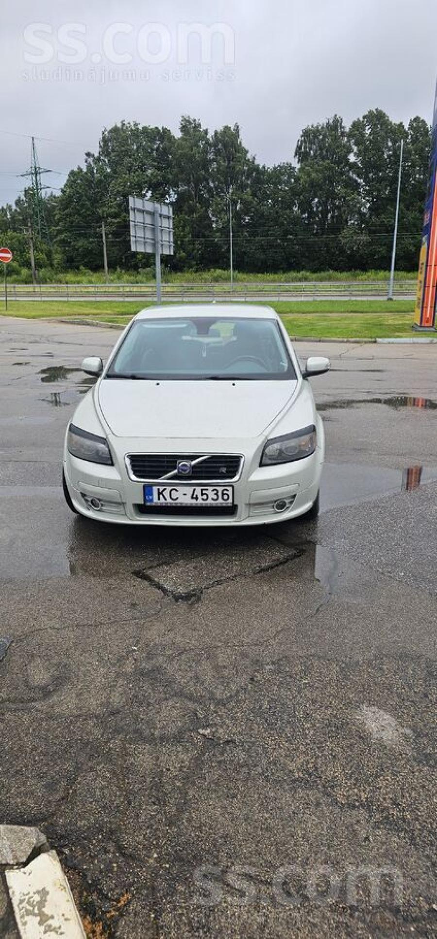Pelēks Volvo C30 2008 Rīga, ar dzinēja tilpumu 2.00 L un nobraukumu 270 tūkst. km par 1600 €, foto 5 vietnē AUTOMOTO.COM.LV