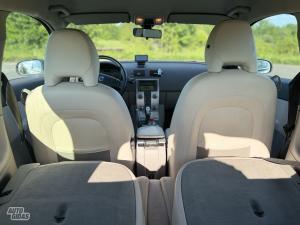 Grey Volvo C30 2009 in Vilnius, with an engine capacity of 1.60 L and mileage of 297 thousand km for 1750 €, photo 8 on AUTOMOTO.COM.LV