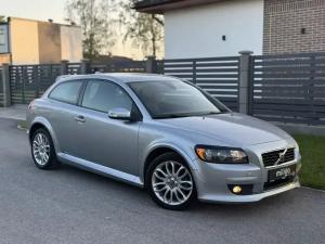 Grey Volvo C30 2009 in Jelgava, with an engine capacity of 1.80 L and mileage of 198 thousand km for 3500 €, photo 6 on AUTOMOTO.COM.LV