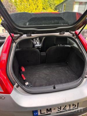 Grey Volvo C30 2009 in Riga, with an engine capacity of 1.60 L and mileage of 280 thousand km for 1750 €, photo 5 on AUTOMOTO.COM.LV