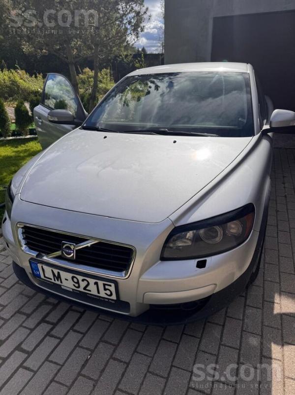Volvo C30 2009 Rīga vietnē Pelēks Volvo C30 2009 Rīga, ar dzinēja tilpumu 1.60 L un nobraukumu 280 tūkst. km par 1750 €, foto 3 vietnē AUTOMOTO.COM.LV