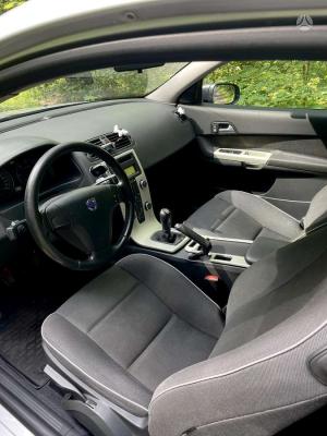 Grey Volvo C30 2009 in Vilnius, with an engine capacity of 1.56 L and mileage of 220 thousand km for 1900 €, photo 10 on AUTOMOTO.COM.LV
