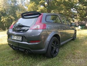 Pelēks Volvo C30 2010 Rīga, ar dzinēja tilpumu 2.40 L un nobraukumu 289 tūkst. km par 3400 €, foto 5 vietnē AUTOMOTO.COM.LV