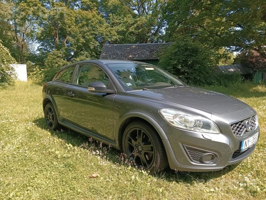 Pelēks Volvo C30 2010 Rīga, ar dzinēja tilpumu 2.40 L un nobraukumu 289 tūkst. km par 3400 €, foto 29 vietnē AUTOMOTO.COM.LV