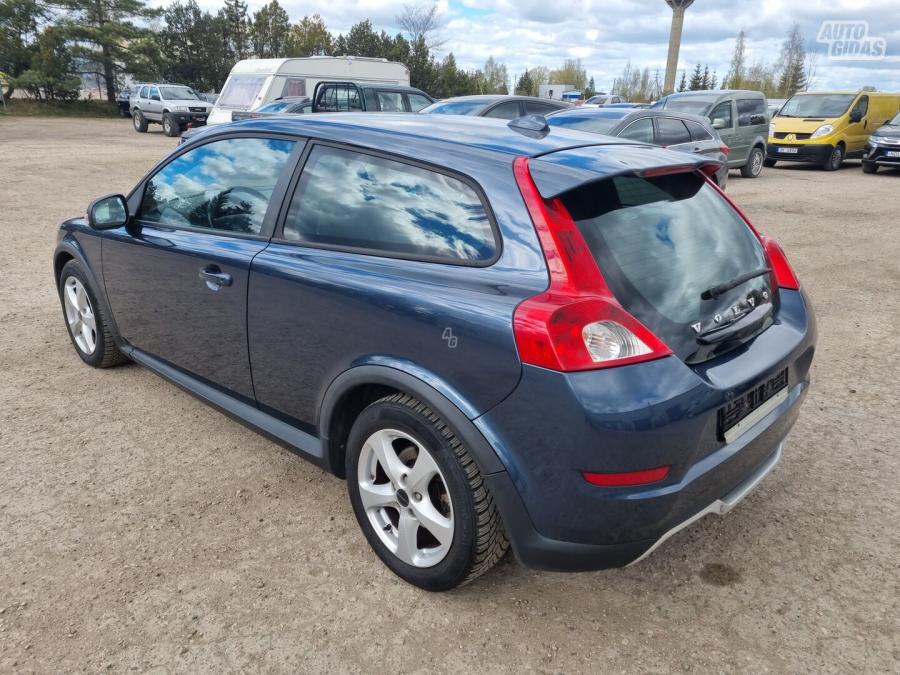 Pelēks Volvo C30 2010 Pakruojis, ar dzinēja tilpumu 1.60 L un nobraukumu 263 tūkst. km par 2700 €, foto 7 vietnē AUTOMOTO.COM.LV