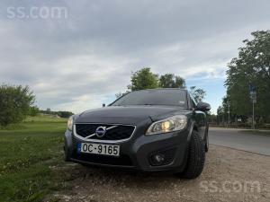 Pelēks Volvo C30 2010 Rīga, ar dzinēja tilpumu 1.60 L un nobraukumu 187 tūkst. km par 2390 €, foto 4 vietnē AUTOMOTO.COM.LV