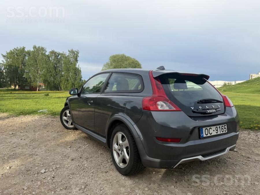 Pelēks Volvo C30 2010 Rīga, ar dzinēja tilpumu 1.60 L un nobraukumu 187 tūkst. km par 2390 €, foto 9 vietnē AUTOMOTO.COM.LV