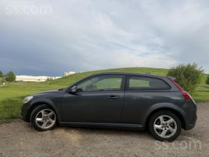 Pelēks Volvo C30 2010 Rīga, ar dzinēja tilpumu 1.60 L un nobraukumu 187 tūkst. km par 2390 €, foto 10 vietnē AUTOMOTO.COM.LV