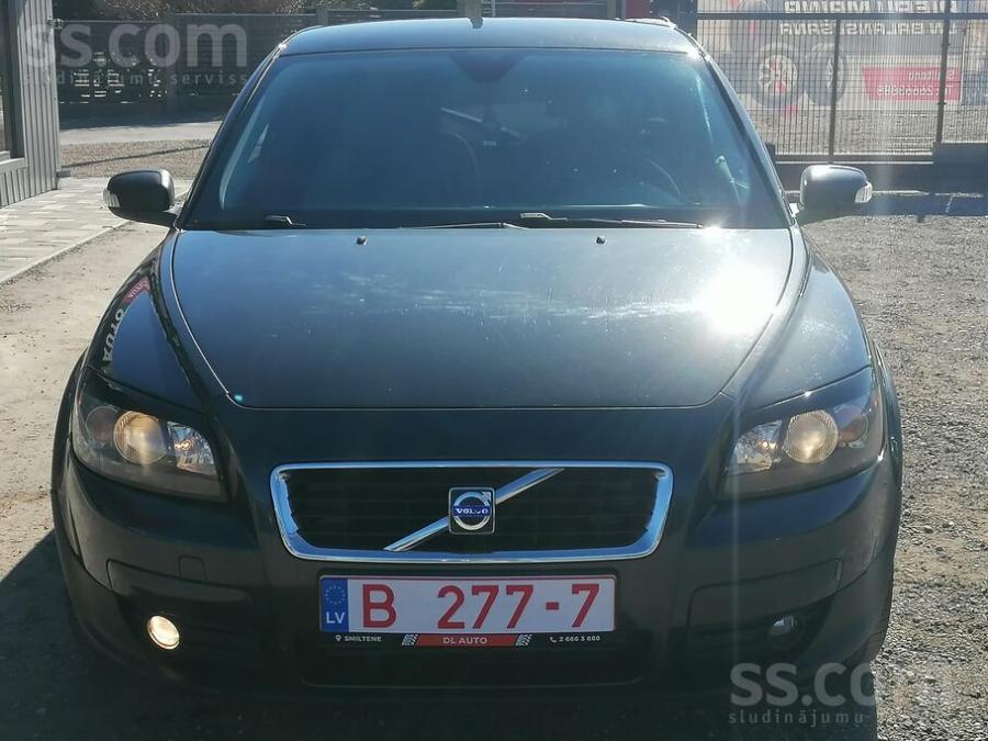 Pelēks Volvo C30 2010 Valmiera, ar dzinēja tilpumu 1.60 L un nobraukumu 336 tūkst. km par 3450 €, foto 4 vietnē AUTOMOTO.COM.LV