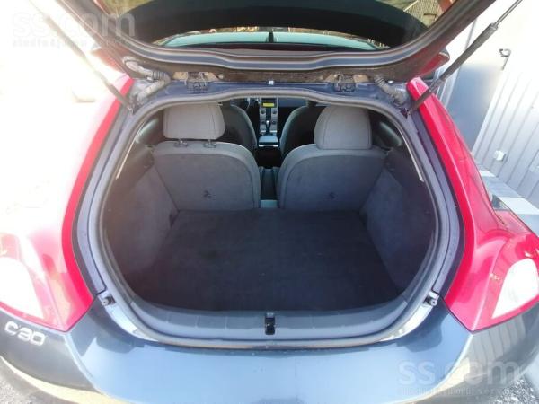 Pelēks Volvo C30 2010 Valmiera, ar dzinēja tilpumu 1.60 L un nobraukumu 336 tūkst. km par 3450 €, foto 9 vietnē AUTOMOTO.COM.LV