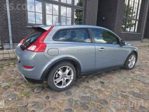 Grey Volvo C30 2010 in Riga, with an engine capacity of 1.60 L and mileage of 201 thousand km for 2150 €, photo 4 on AUTOMOTO.COM.LV