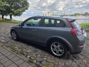 Grey Volvo C30 2010 in Riga, with an engine capacity of 1.60 L and mileage of 201 thousand km for 2150 €, photo 7 on AUTOMOTO.COM.LV