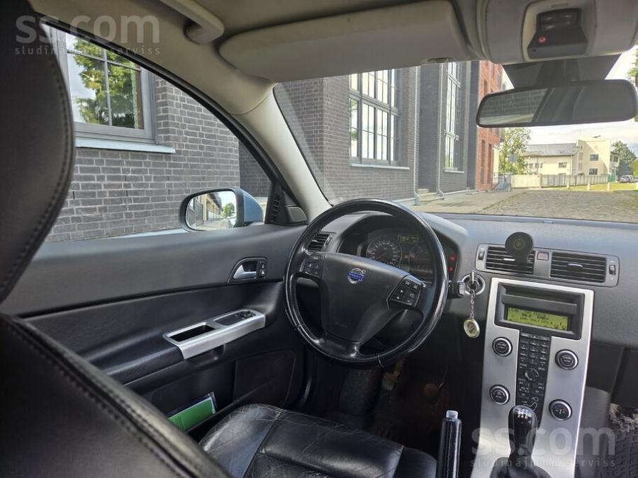 Grey Volvo C30 2010 in Riga, with an engine capacity of 1.60 L and mileage of 201 thousand km for 2150 €, photo 14 on AUTOMOTO.COM.LV