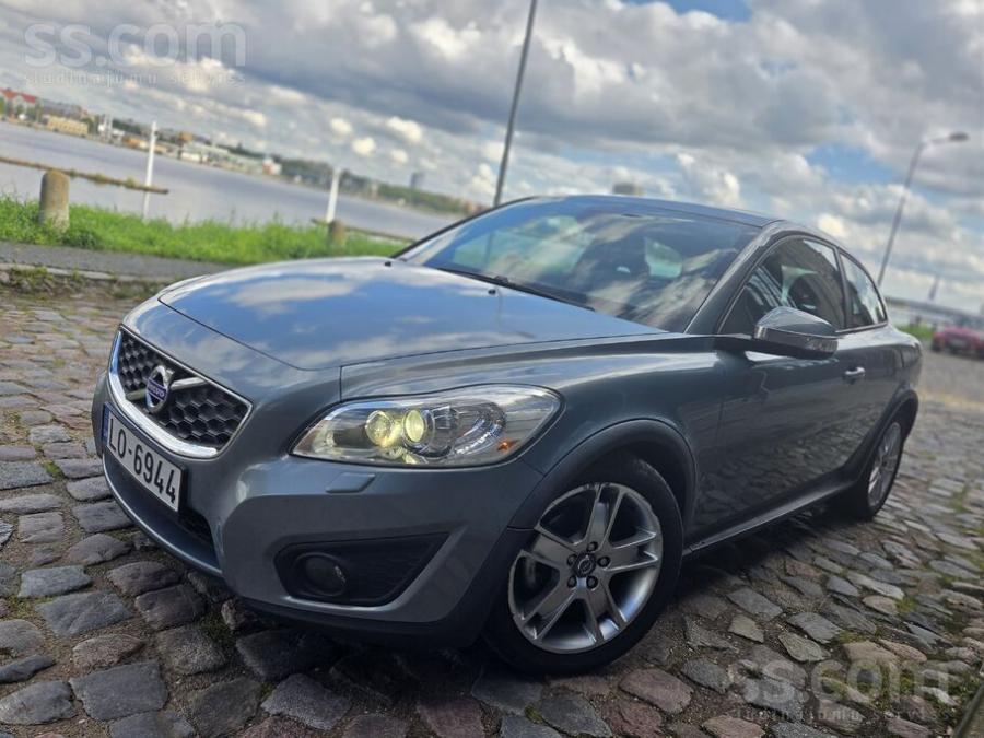 Grey Volvo C30 2010 in Riga, with an engine capacity of 1.60 L and mileage of 201 thousand km for 2150 €, photo 20 on AUTOMOTO.COM.LV