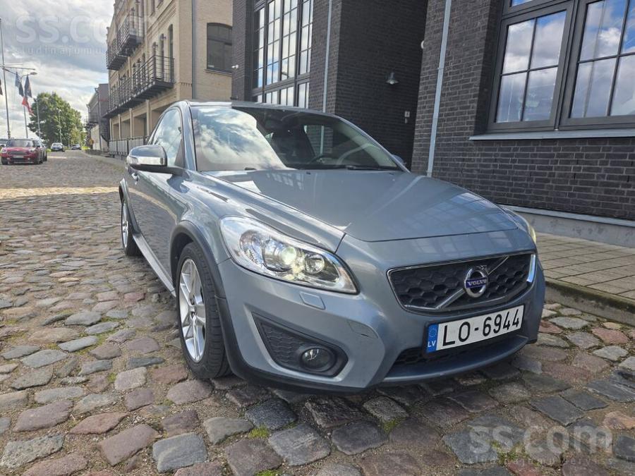Grey Volvo C30 2010 in Riga, with an engine capacity of 1.60 L and mileage of 201 thousand km for 2150 €, photo 21 on AUTOMOTO.COM.LV