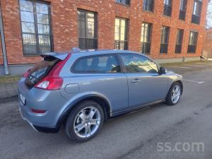 Pelēks Volvo C30 2010 Rīga, ar dzinēja tilpumu 1.60 L un nobraukumu 208 tūkst. km par 2000 €, foto 5 vietnē AUTOMOTO.COM.LV