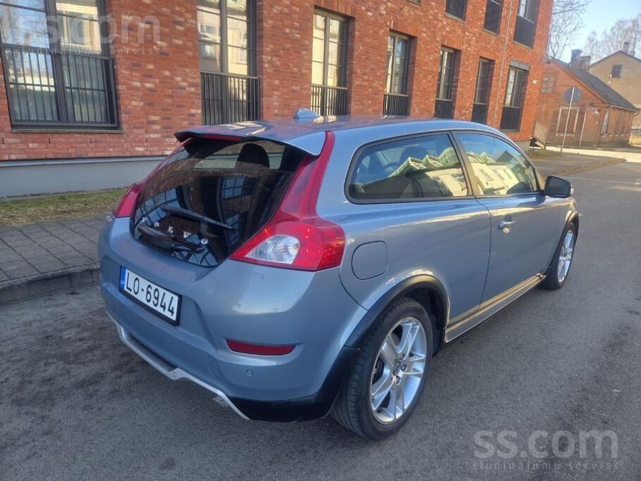 Pelēks Volvo C30 2010 Rīga, ar dzinēja tilpumu 1.60 L un nobraukumu 208 tūkst. km par 2000 €, foto 6 vietnē AUTOMOTO.COM.LV