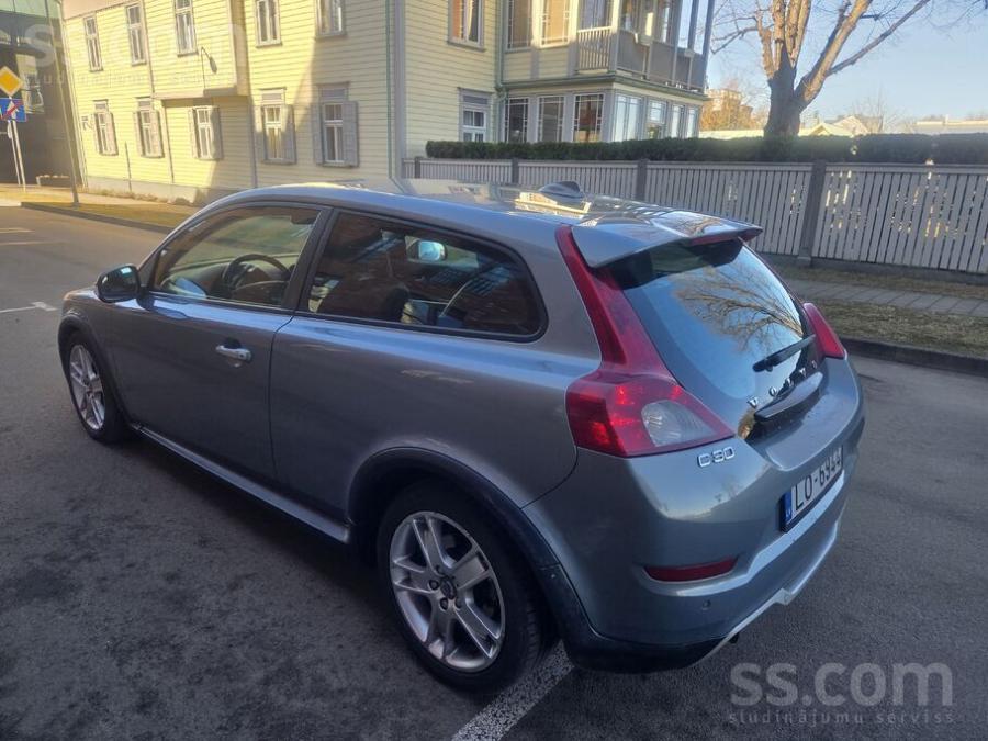 Pelēks Volvo C30 2010 Rīga, ar dzinēja tilpumu 1.60 L un nobraukumu 208 tūkst. km par 2000 €, foto 9 vietnē AUTOMOTO.COM.LV