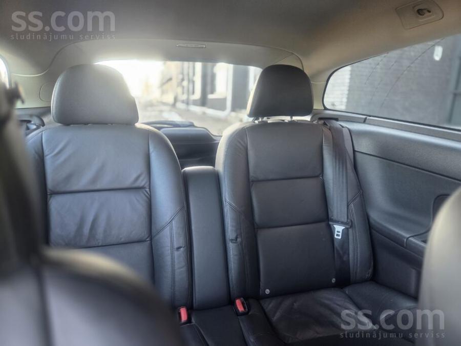 Pelēks Volvo C30 2010 Rīga, ar dzinēja tilpumu 1.60 L un nobraukumu 208 tūkst. km par 2000 €, foto 13 vietnē AUTOMOTO.COM.LV