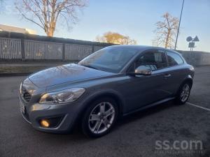 Pelēks Volvo C30 2010 Rīga, ar dzinēja tilpumu 1.60 L un nobraukumu 208 tūkst. km par 2000 €, foto 17 vietnē AUTOMOTO.COM.LV
