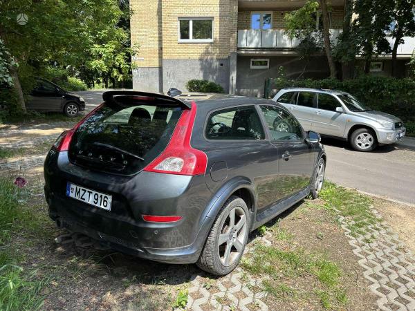 Pelēks Volvo C30 2010 Viļņa, ar dzinēja tilpumu 2.00 L un nobraukumu 267 tūkst. km par 1800 €, foto 7 vietnē AUTOMOTO.COM.LV