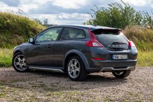 Pelēks Volvo C30 2010 Rīga, ar dzinēja tilpumu 1.60 L un nobraukumu 336 tūkst. km par 2995 €, foto 3 vietnē AUTOMOTO.COM.LV