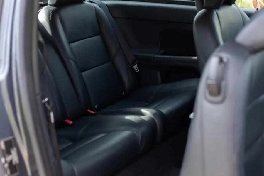 Pelēks Volvo C30 2010 Rīga, ar dzinēja tilpumu 1.60 L un nobraukumu 336 tūkst. km par 2995 €, foto 18 vietnē AUTOMOTO.COM.LV