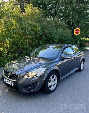 Pelēks Volvo C30 2010 Rīga, ar dzinēja tilpumu 1.60 L un nobraukumu 189 tūkst. km par 3250 €, foto 3 vietnē AUTOMOTO.COM.LV
