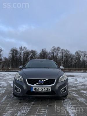 Grey Volvo C30 2010 in Riga, with an engine capacity of 1.60 L and mileage of 400 thousand km for 3100 €, photo 6 on AUTOMOTO.COM.LV