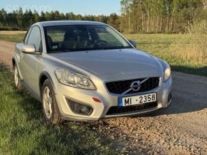 Pelēks Volvo C30 2010 Rīga, ar dzinēja tilpumu 1.60 L un nobraukumu 301 tūkst. km par 3800 €, foto 3 vietnē AUTOMOTO.COM.LV