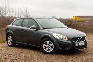 Grey Volvo C30 2011 in Riga, with an engine capacity of 1.60 L and mileage of 232 thousand km for 4995 €, photo  on AUTOMOTO.COM.LV