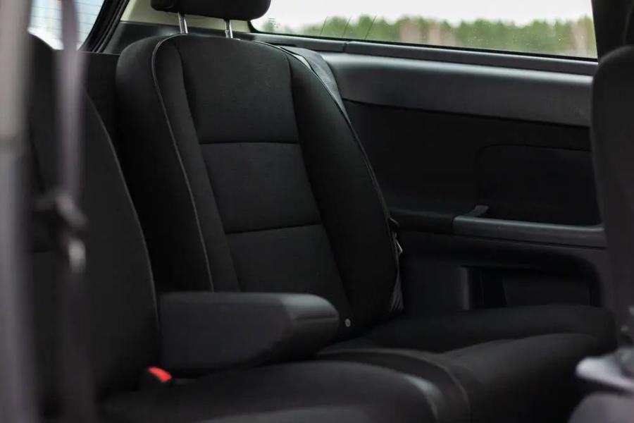 Pelēks Volvo C30 2011 Rīga, ar dzinēja tilpumu 1.60 L un nobraukumu 232 tūkst. km par 4995 €, foto 18 vietnē AUTOMOTO.COM.LV