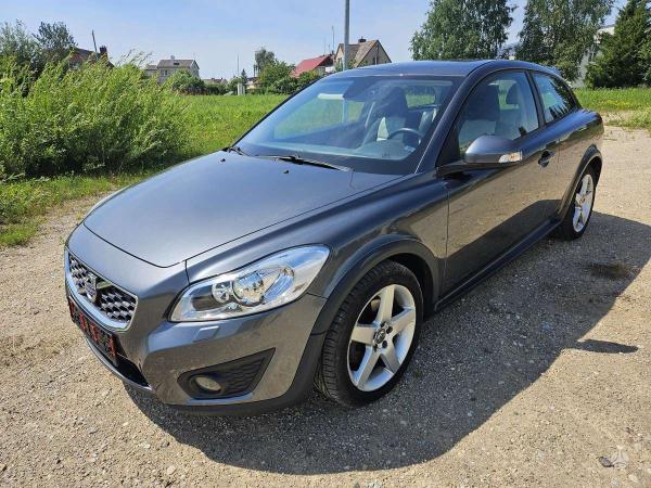 Pelēks Volvo C30 2011 Pasvalys, ar dzinēja tilpumu 2.00 L un nobraukumu 262 tūkst. km par 4350 €, foto 1 vietnē AUTOMOTO.COM.LV