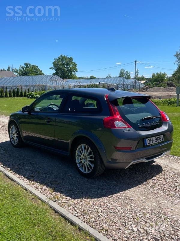 Pelēks Volvo C30 2011 Jelgava, ar dzinēja tilpumu 1.60 L un nobraukumu 183 tūkst. km par 3850 €, foto 2 vietnē AUTOMOTO.COM.LV