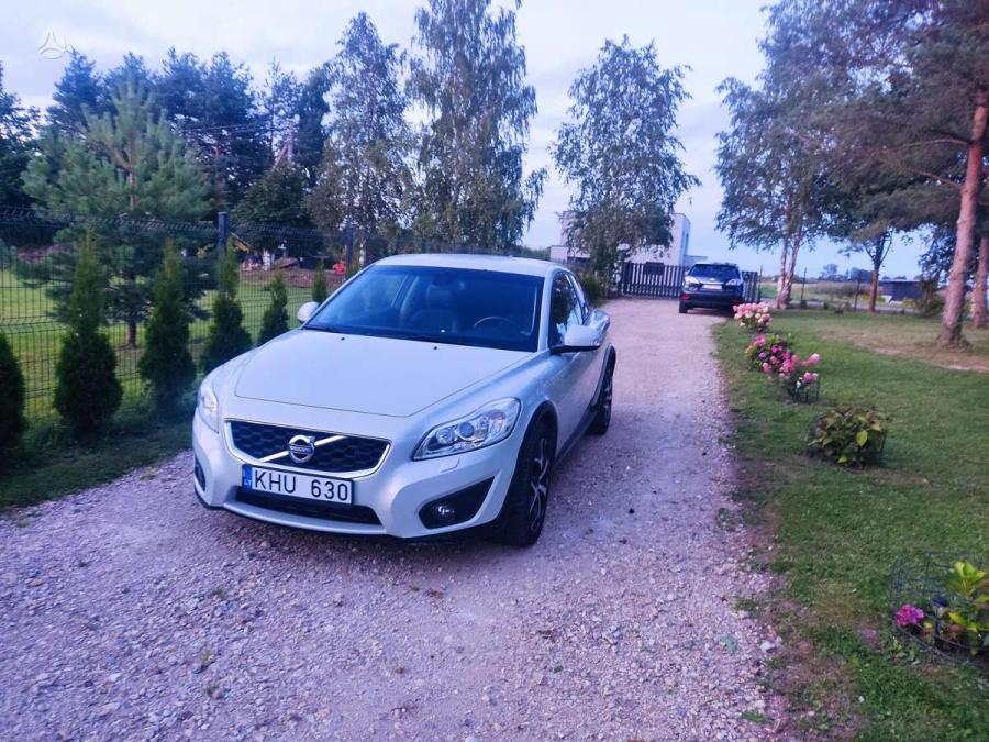 Grey Volvo C30 2011 in Siauliai, with an engine capacity of 1.98 L and mileage of 302 thousand km for 3950 €, photo 9 on AUTOMOTO.COM.LV