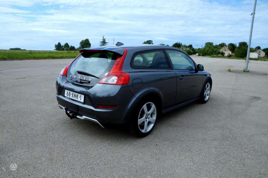 Pelēks Volvo C30 2012 Raseiniai, ar dzinēja tilpumu 1.60 L un nobraukumu 233 tūkst. km par 3470 €, foto 8 vietnē AUTOMOTO.COM.LV