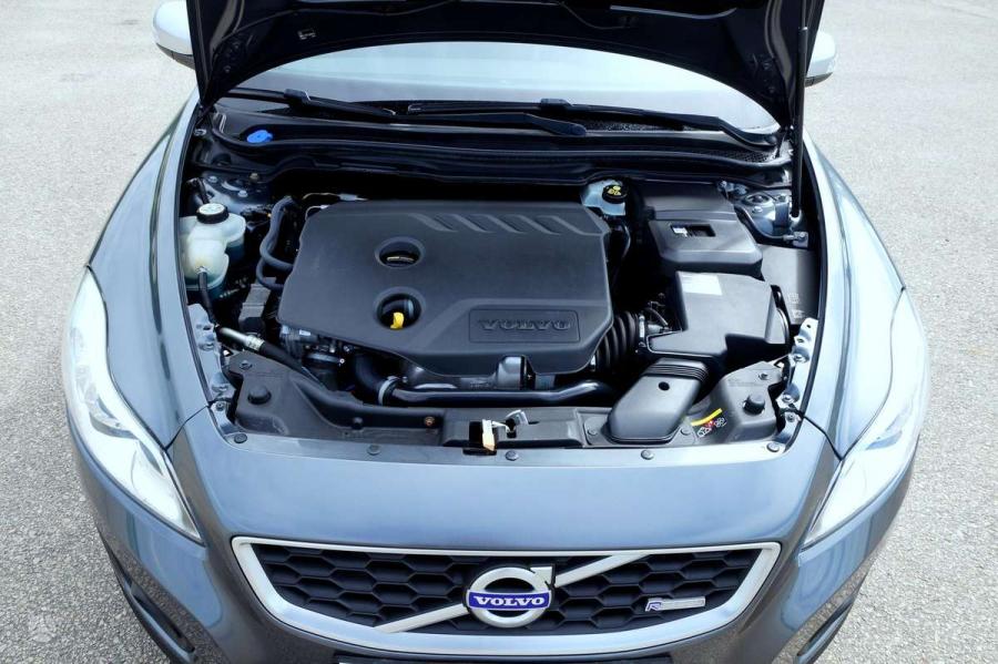 Pelēks Volvo C30 2012 Raseiniai, ar dzinēja tilpumu 1.60 L un nobraukumu 233 tūkst. km par 3470 €, foto 13 vietnē AUTOMOTO.COM.LV