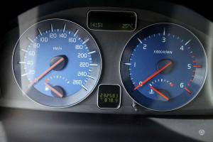 Pelēks Volvo C30 2012 Raseiniai, ar dzinēja tilpumu 1.60 L un nobraukumu 233 tūkst. km par 3470 €, foto 14 vietnē AUTOMOTO.COM.LV