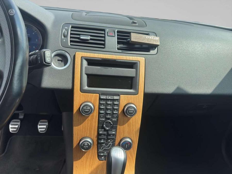 Pelēks Volvo C30 2012 Kauņa, ar dzinēja tilpumu 1.60 L un nobraukumu 302 tūkst. km par 5490 €, foto 15 vietnē AUTOMOTO.COM.LV